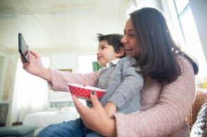 A Parent’s Practical Guide to Managing Screen Time for Kids | CCRC